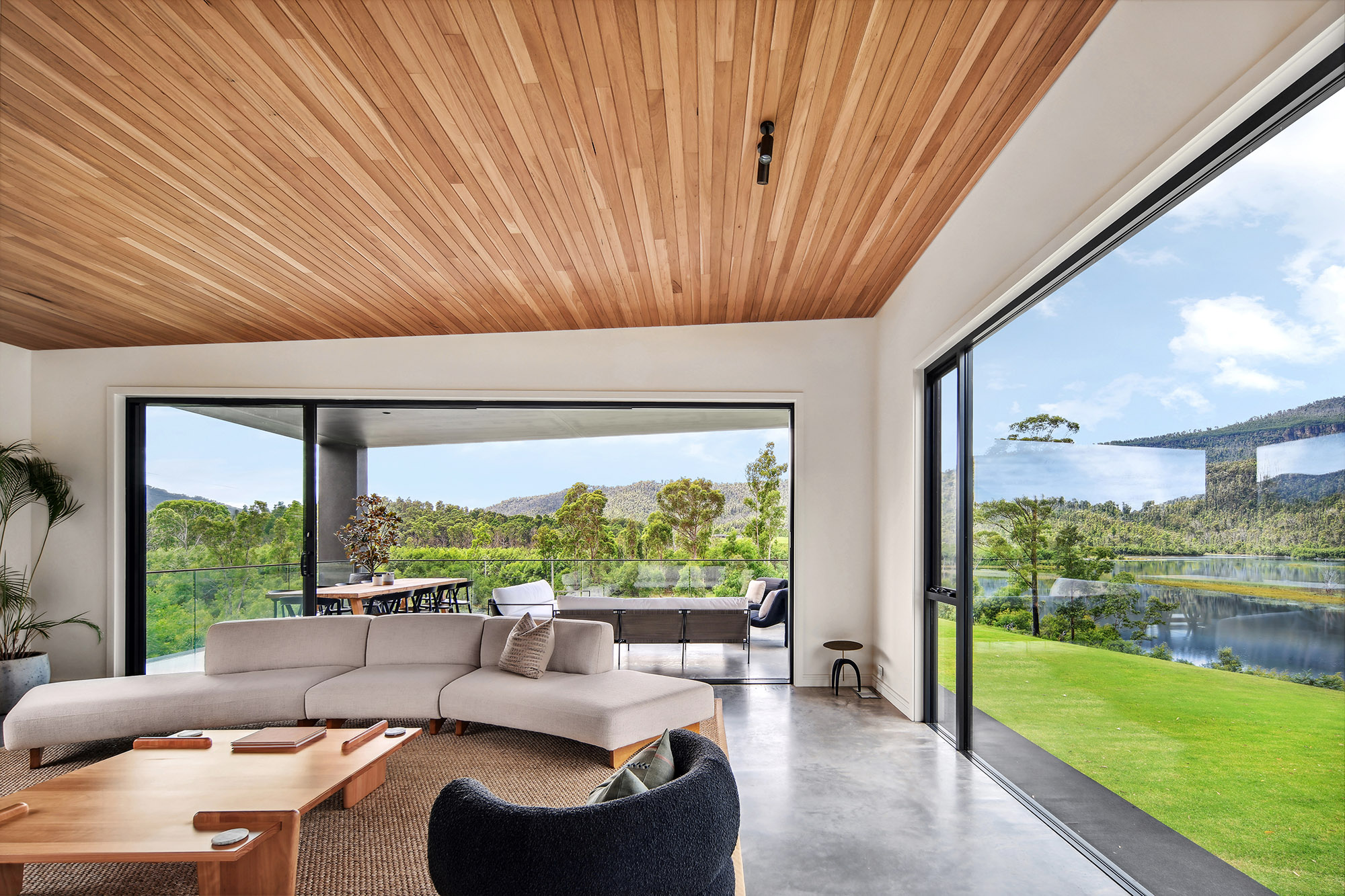 Residential Series 758 High Performance Sliding Door | green magazine